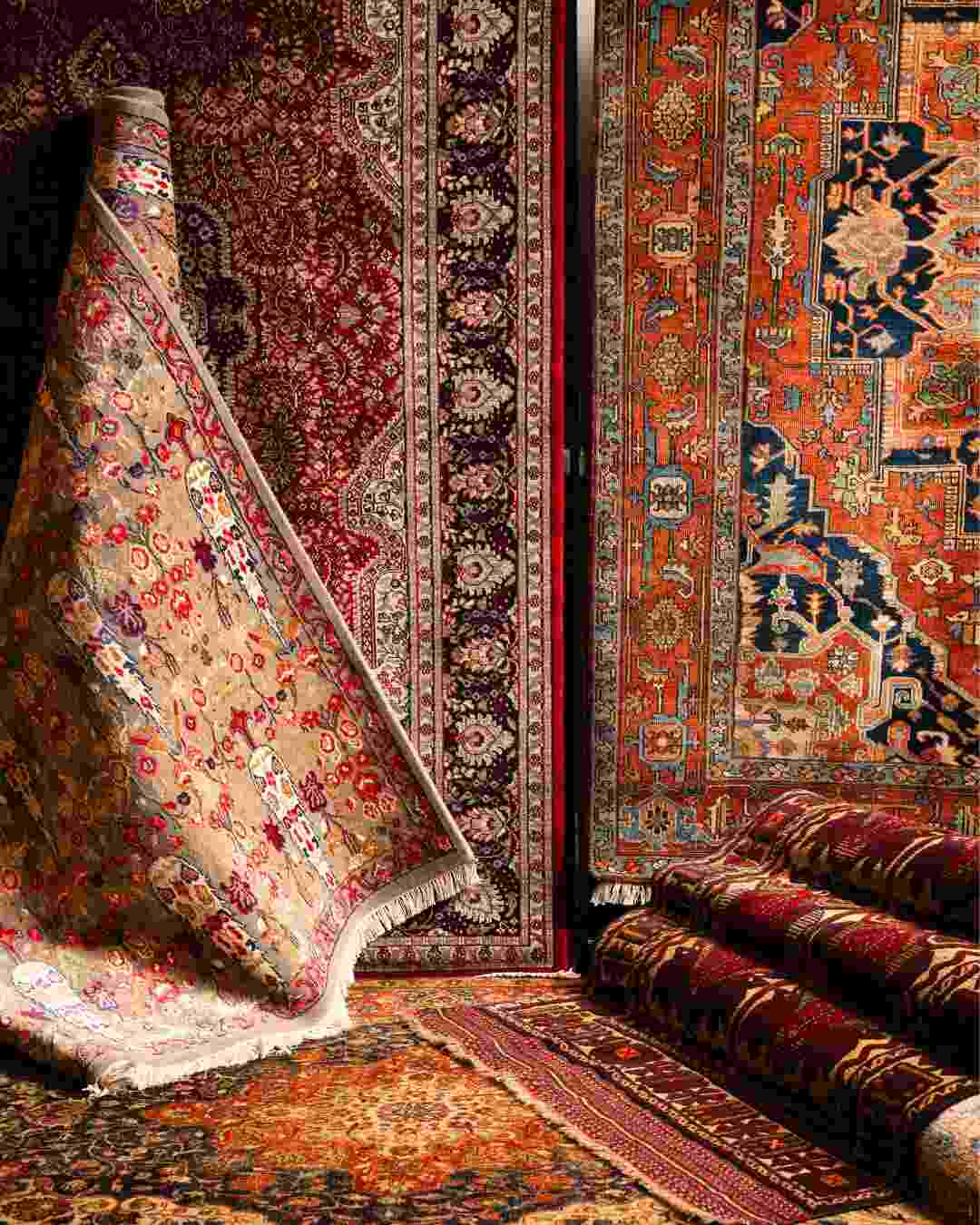 Simple Floral Carpet Designs for Modern & Traditional Homes